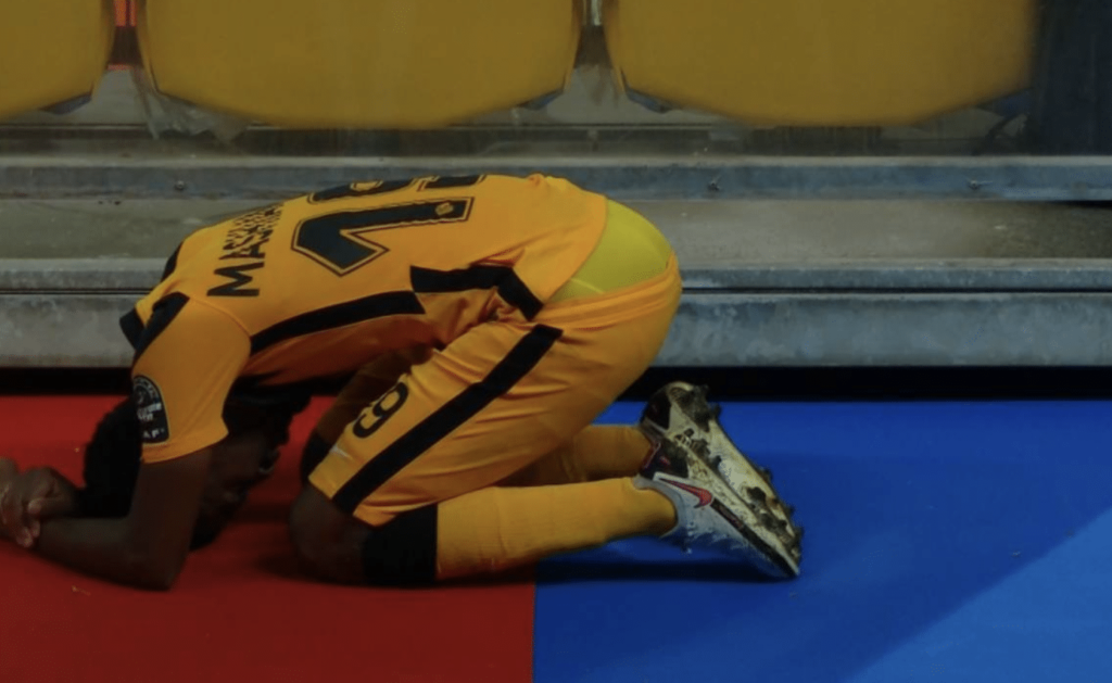 Baxter Explains Mashiane Red Card - iDiski Times