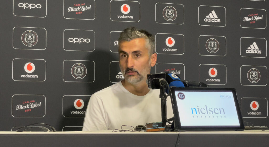 Riveiro Responds To Calls For Pirates Formation Change - iDiski Times