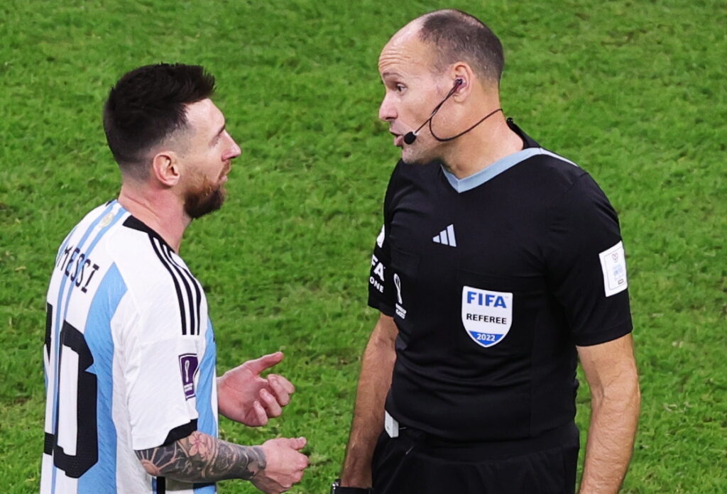 Messi Slams Ref After Heated SF Win - iDiski Times