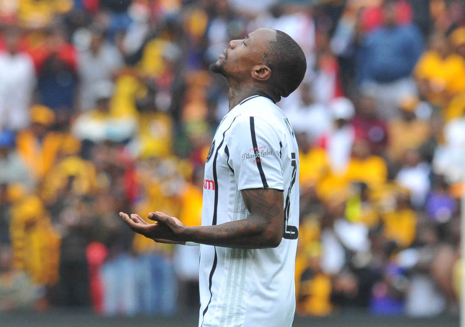 Done Deal: Royal AM Sign Former Pirates Defender - iDiski Times