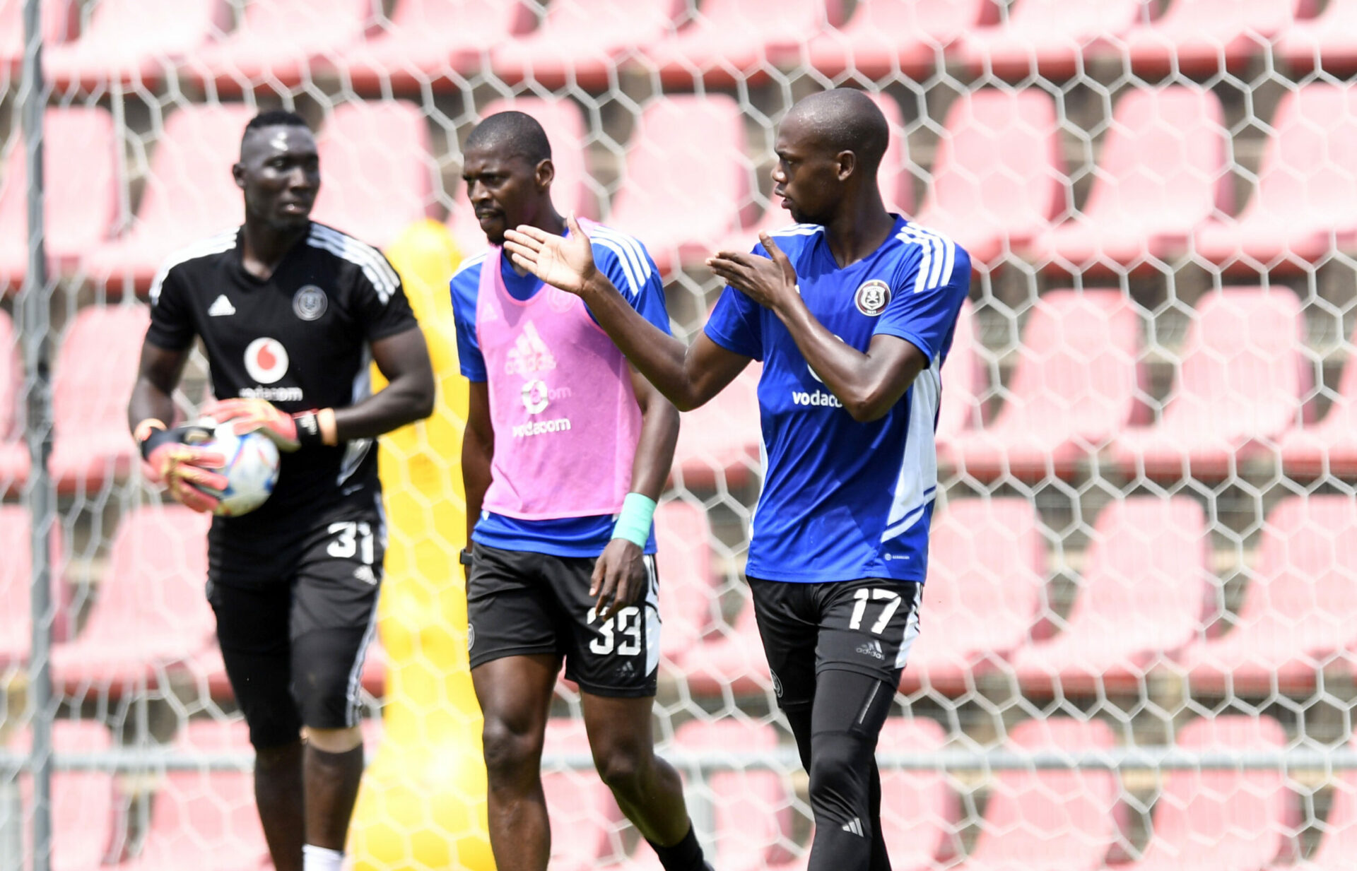 Riveiro Takes Ownership Over Makgopa Situation At Pirates - iDiski Times