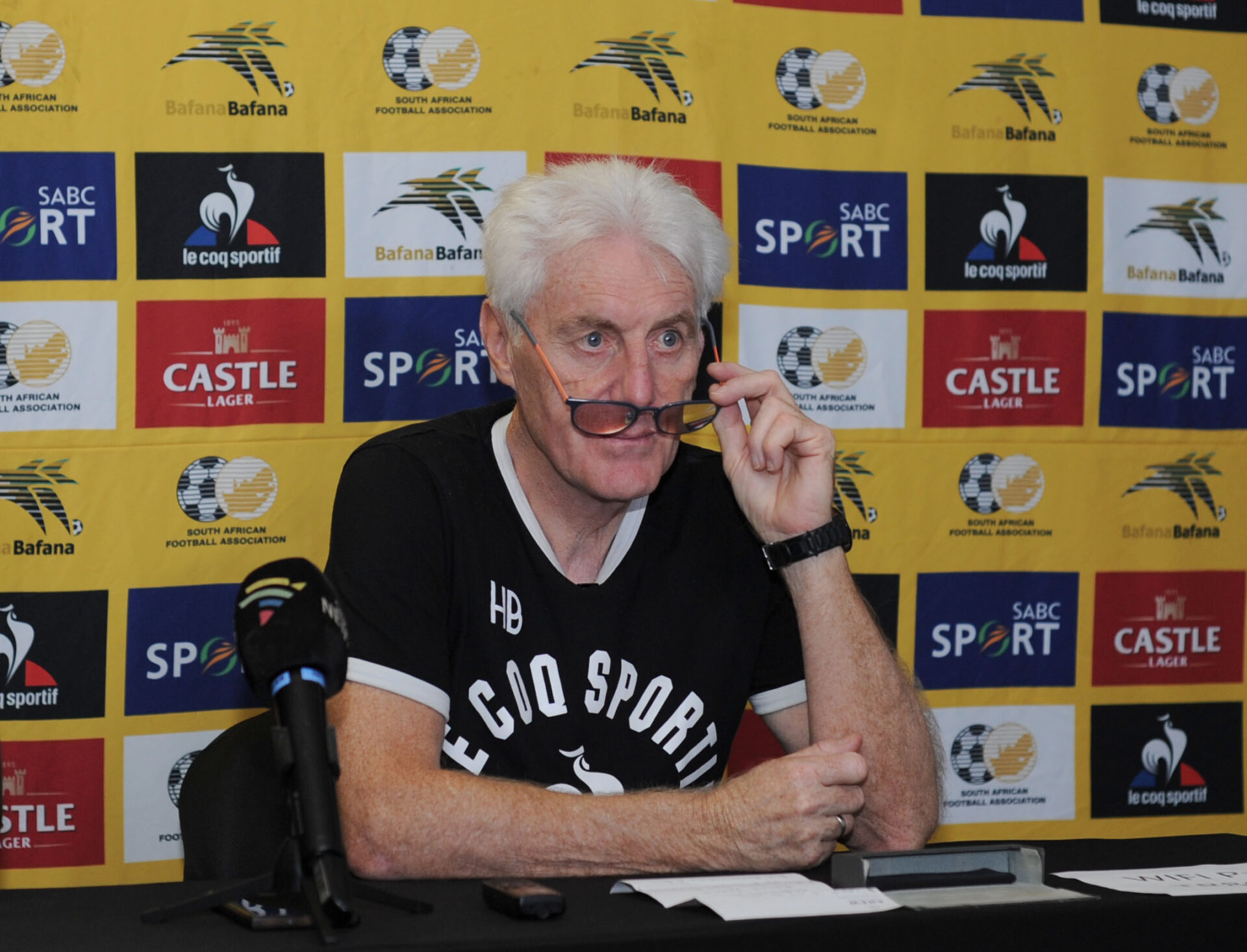 Broos - Kill Me If Don't Go Through AFCON Group Stages - iDiski Times