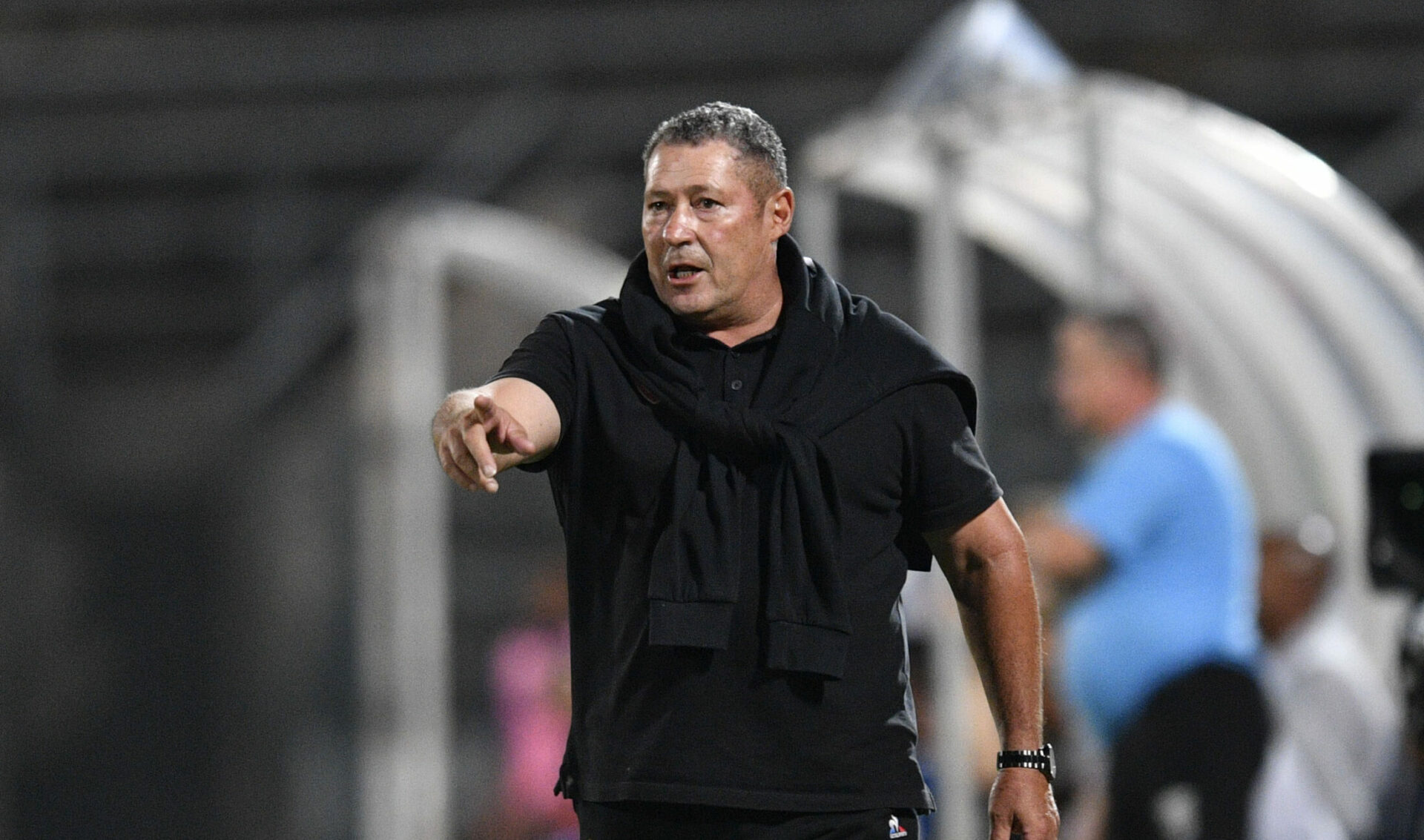 Barker Reunites With Former Player - iDiski Times