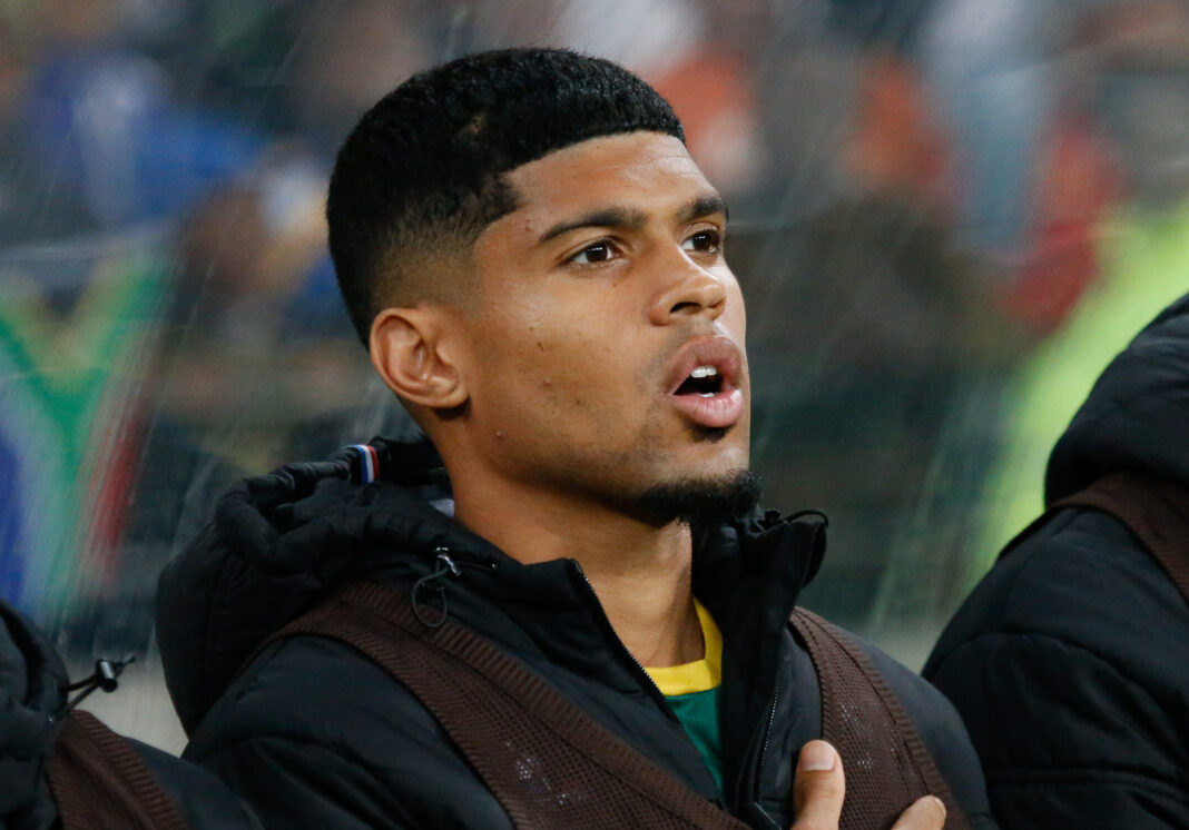 Bafana Midfielder Le Roux Lands Move To England - iDiski Times